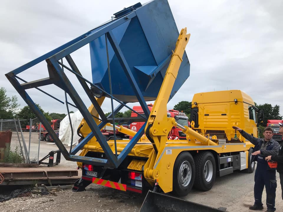 Fahrzeugbau - velsycon - Sonderfahrzeugbau - Wechselsysteme